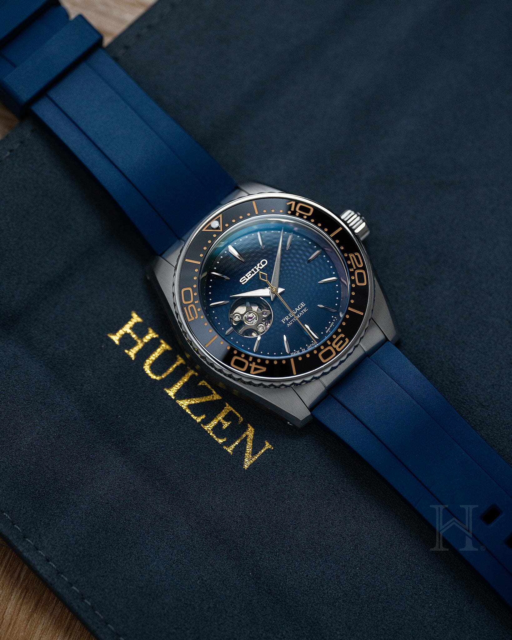 HUI125 – Huizen Watches